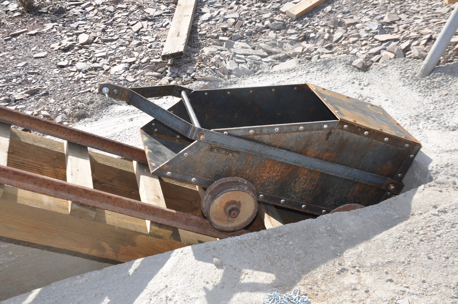 Restoring Historical Mining Equipment: (13) Constructing A Mining Ore ...