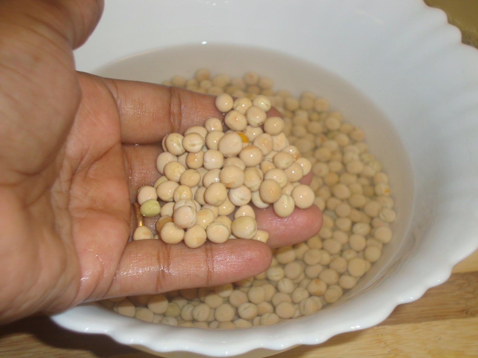 Poornima's Cook Book: Thenga Manga Pattani Sundal / Beach Sundal