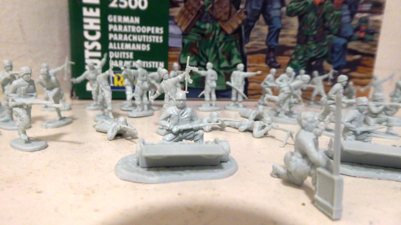 Toy soldiers and real battles: WW2 German paratroopers (Fallschirmjäger ...