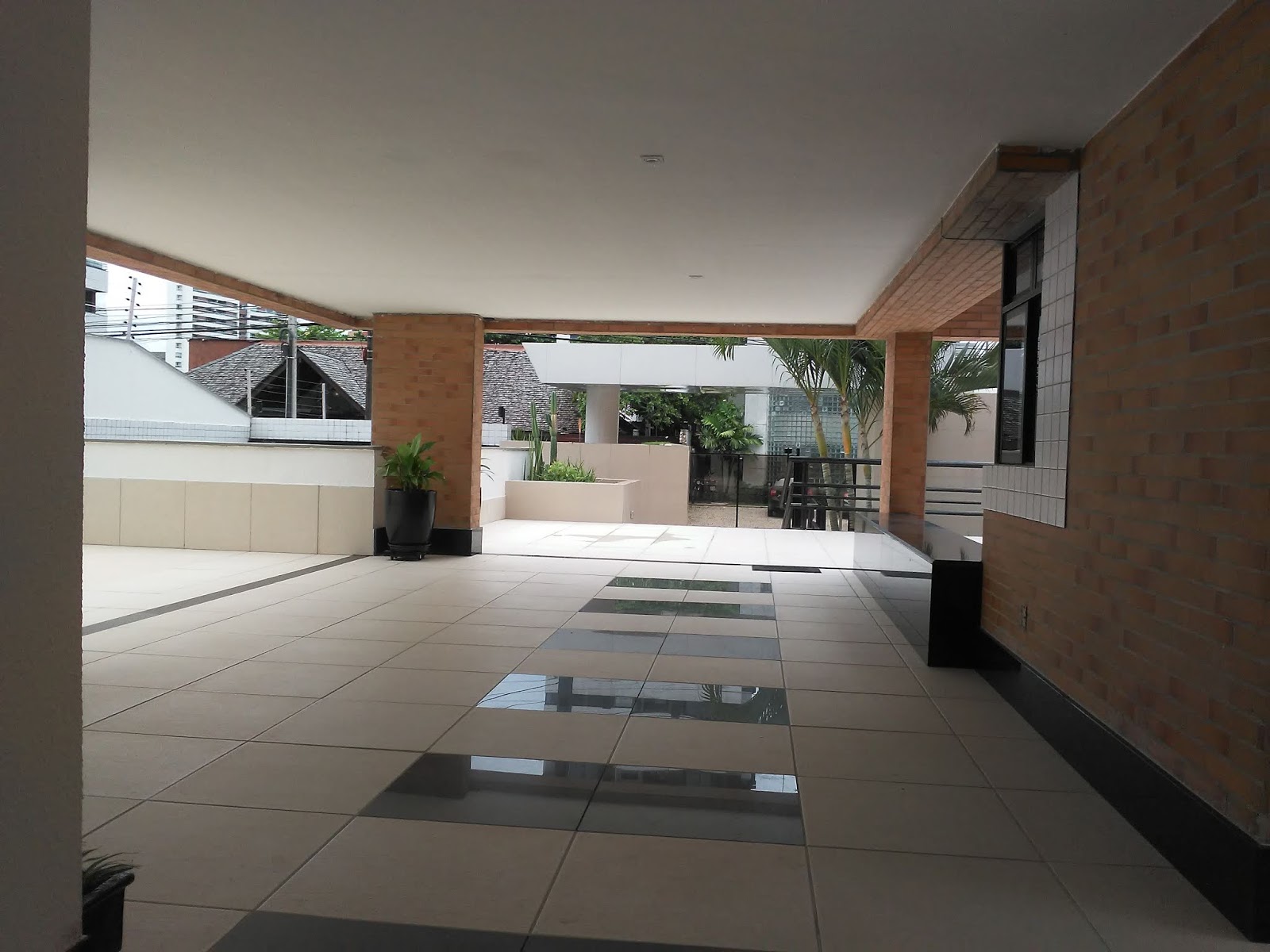 ROBERTO WAGNER ARAÚJO Arquitetura & Interiores: PROJ HALL PILOTIS: COND ...