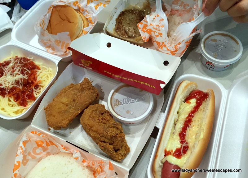 Jollibee: Langhap-Sarap Goodness in Dubai | Lady & her Sweet Escapes