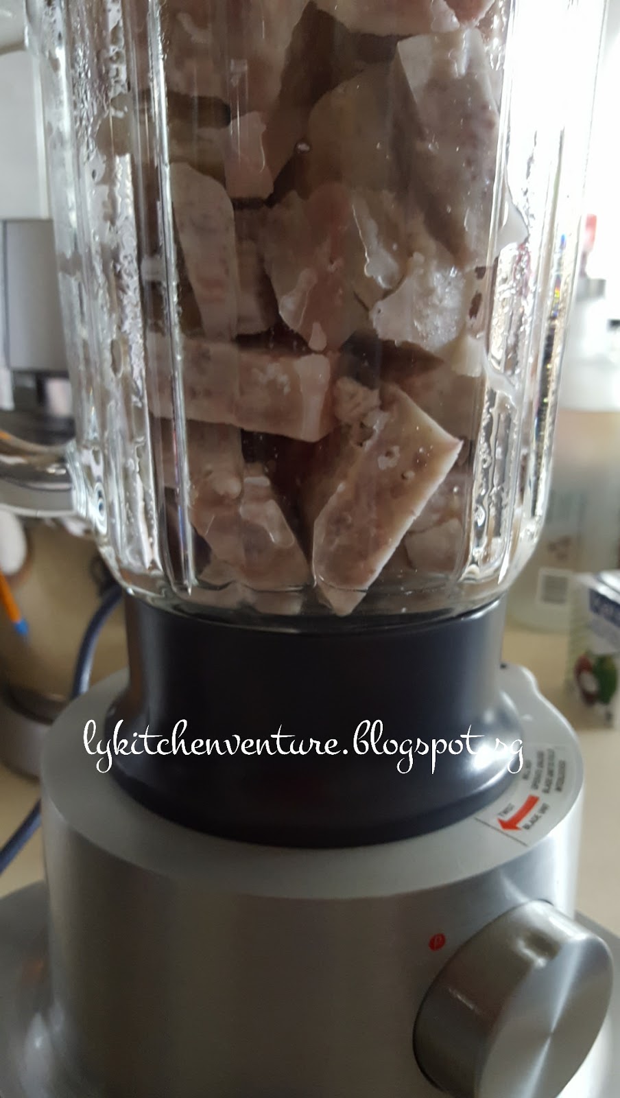 LY's Kitchen Ventures: Yam Paste With Gingko Nuts (Orh Nee 银杏芋泥）