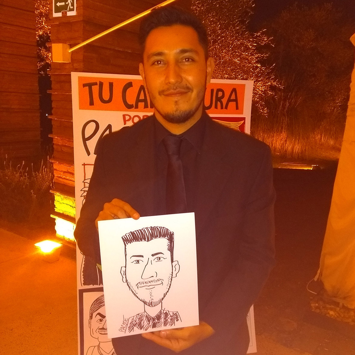 CARICATURISTA PACOTE: HACIENDO CARICATURAS EN LA POSADA DE FERRERO