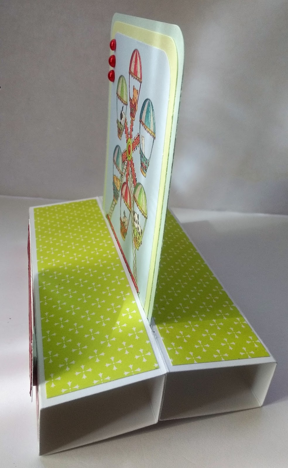 IcedImages: Freestanding Pop-Up Cards
