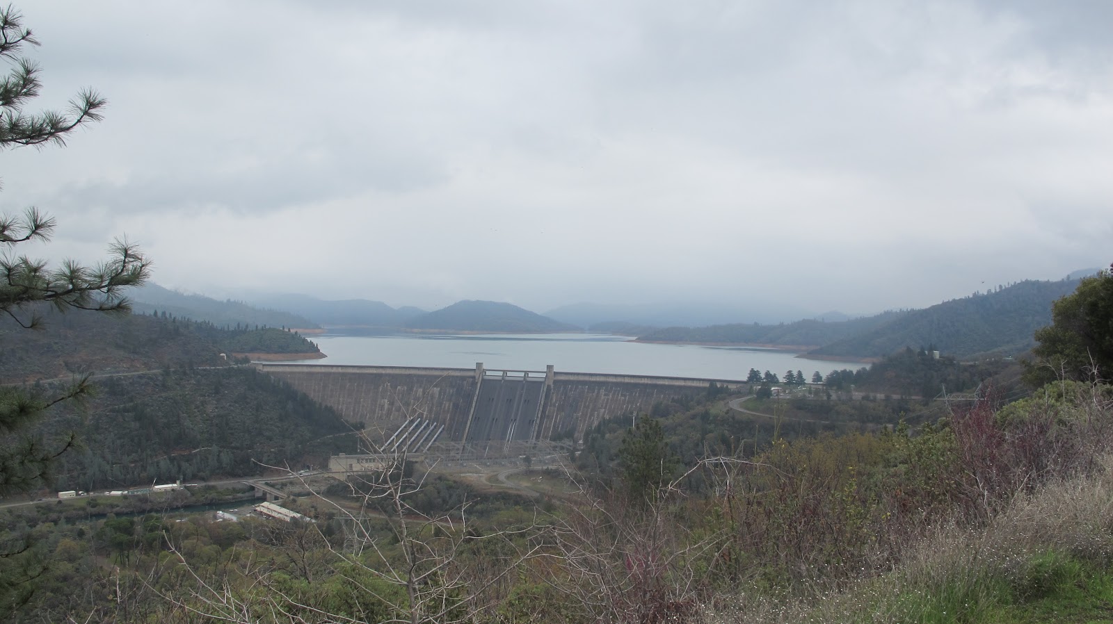Shasta Dam :: Field Trip Friday - Eva Varga