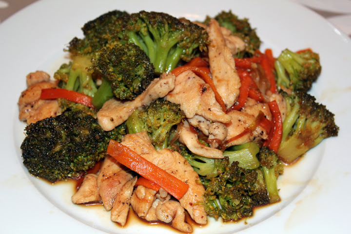 Pollo con brocoli y salsa de soja - Granados en la cocina
