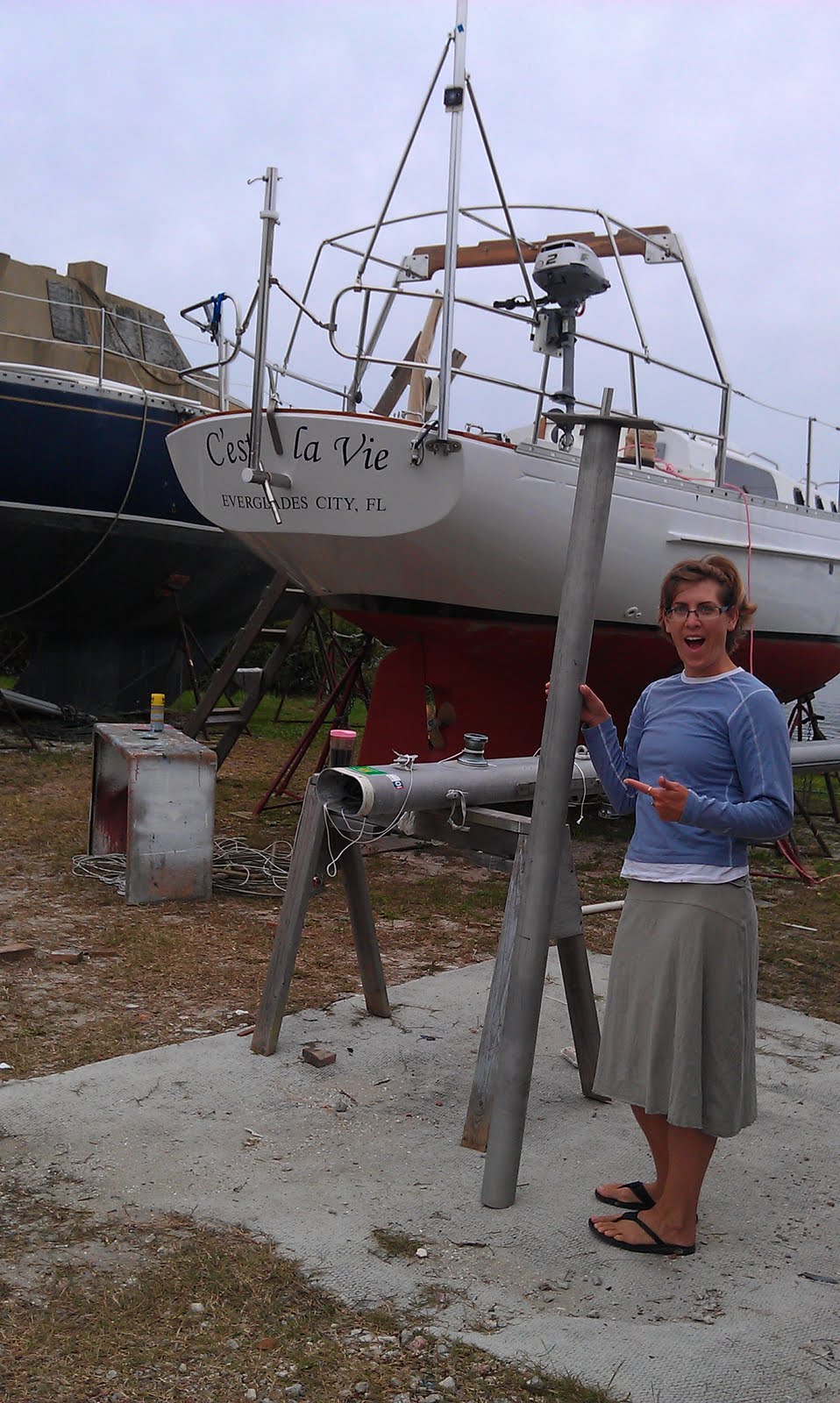 SV C'est la Vie: What is hidden in your mast?