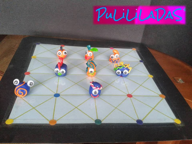 PuLiLiLaDaS: Juego: teeko (con sus teekitoS)