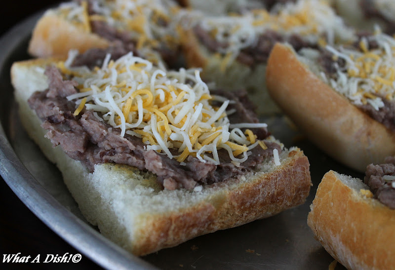 What A Dish!: Mexican Molletes (Moyetes)