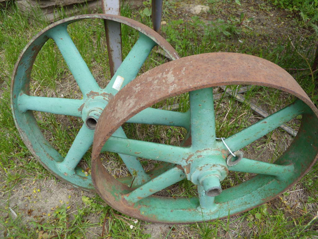 Small Holdings Farm: Vintage Farm Wheels - A Long Time Love