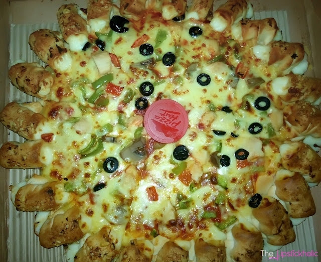 Review: New Cheesy Bites Pizza by Pizza Hut...!!! - The Lipstickholic