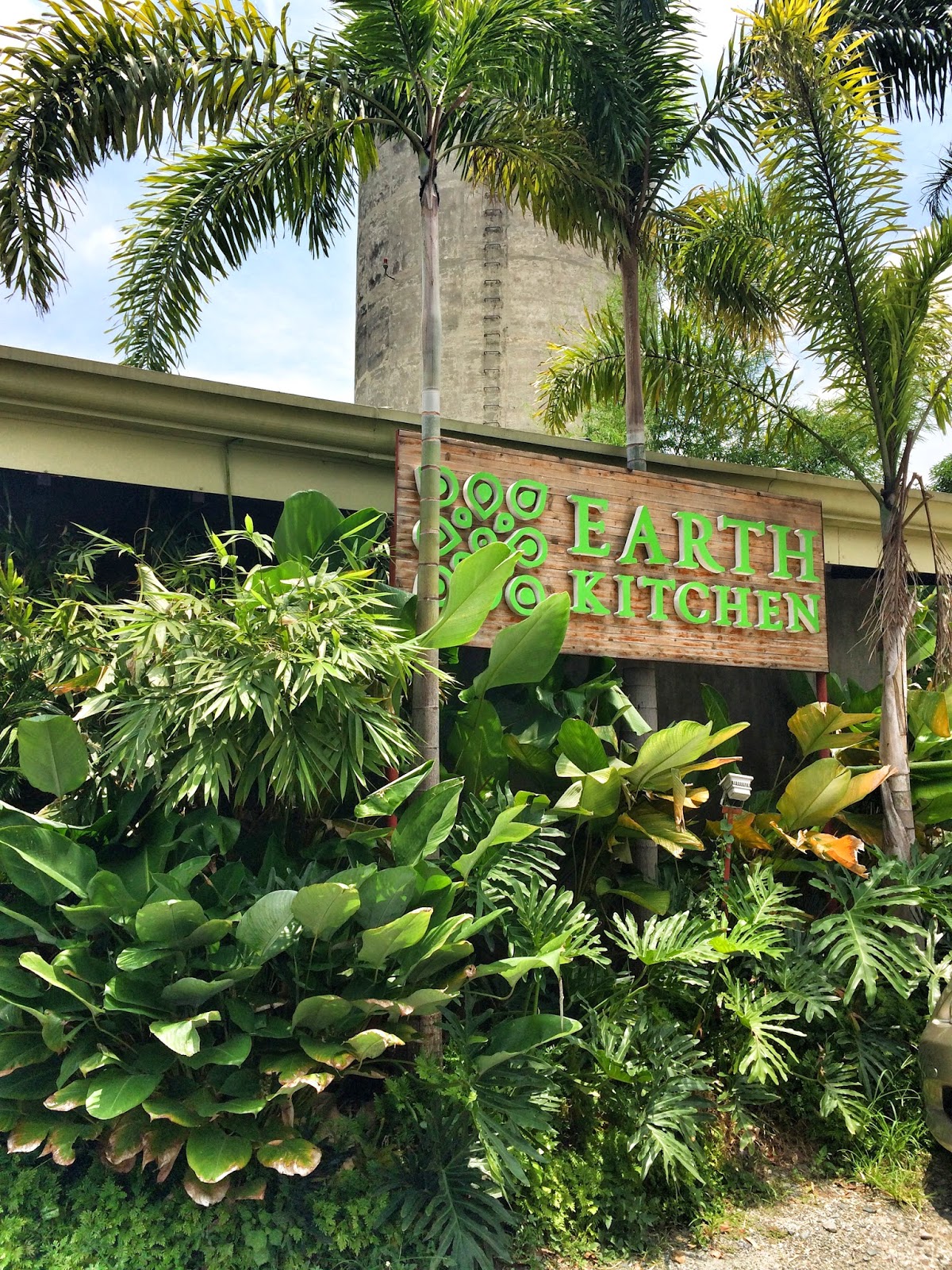 What Mary Loves: Restaurant Love: Earth Kitchen