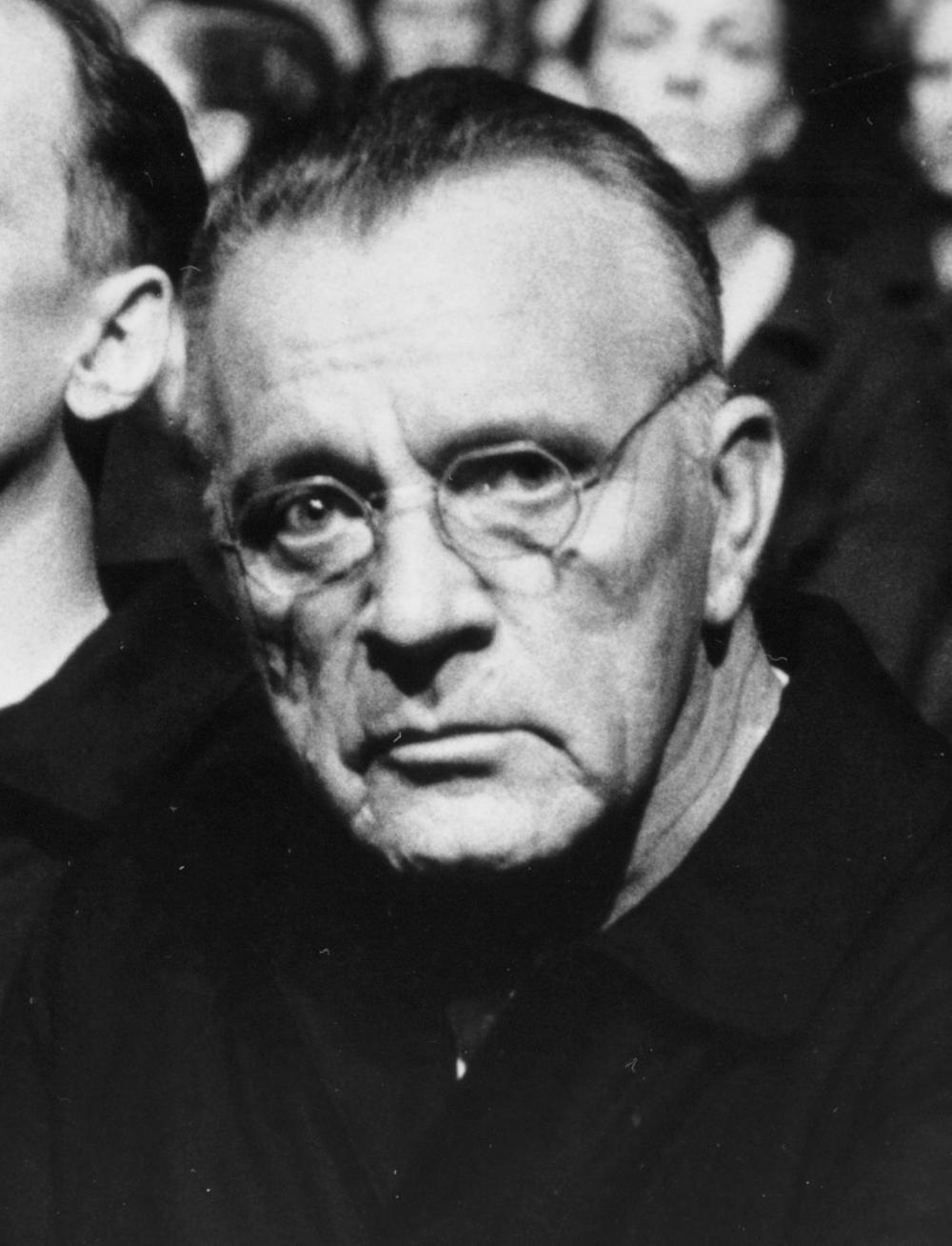 Mark Hootsen Left Book Club: A Quick Guide to Visual Identification