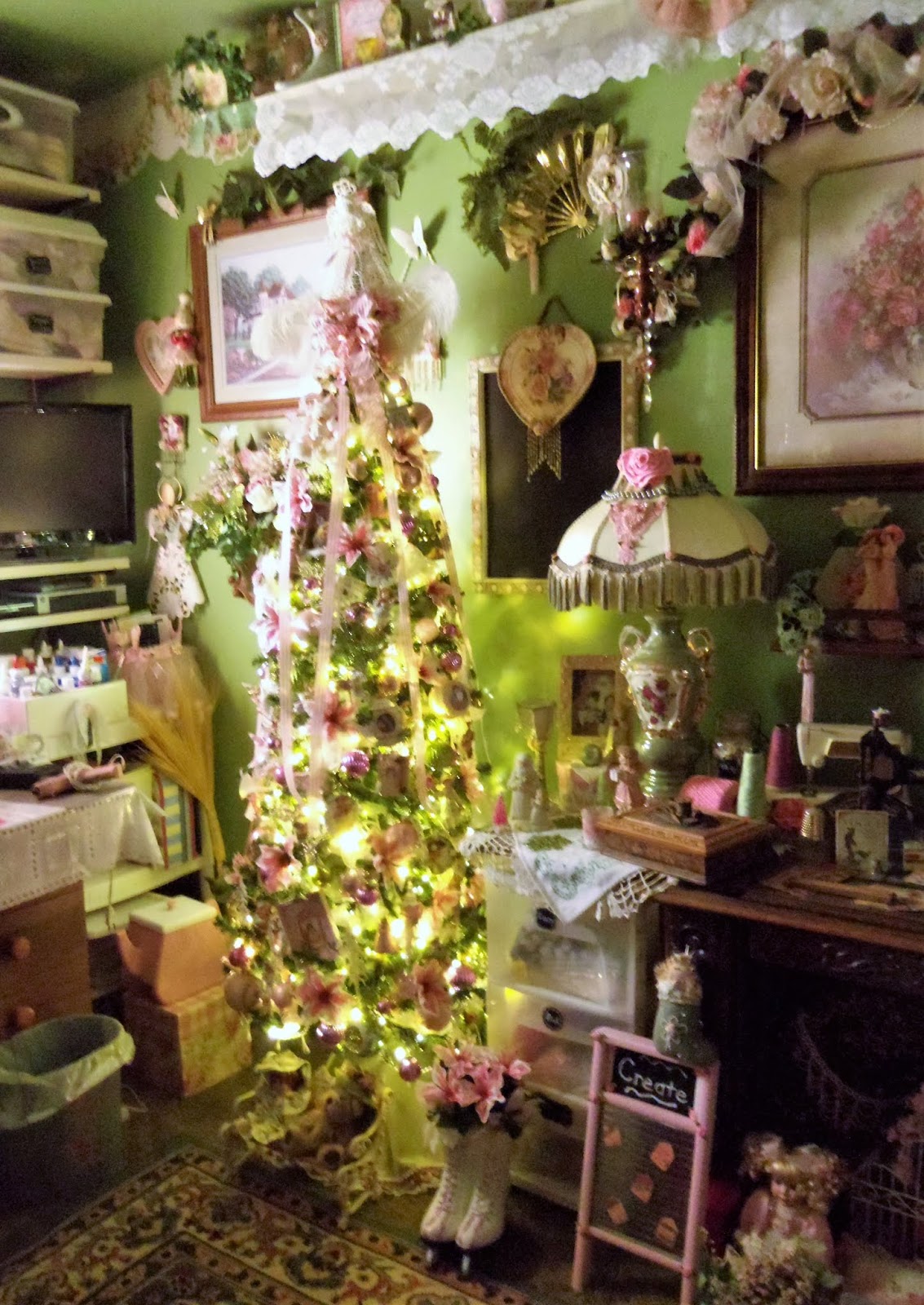A DEBBIE-DABBLE CHRISTMAS: Christmas in the Craft Room, Christmas Home ...