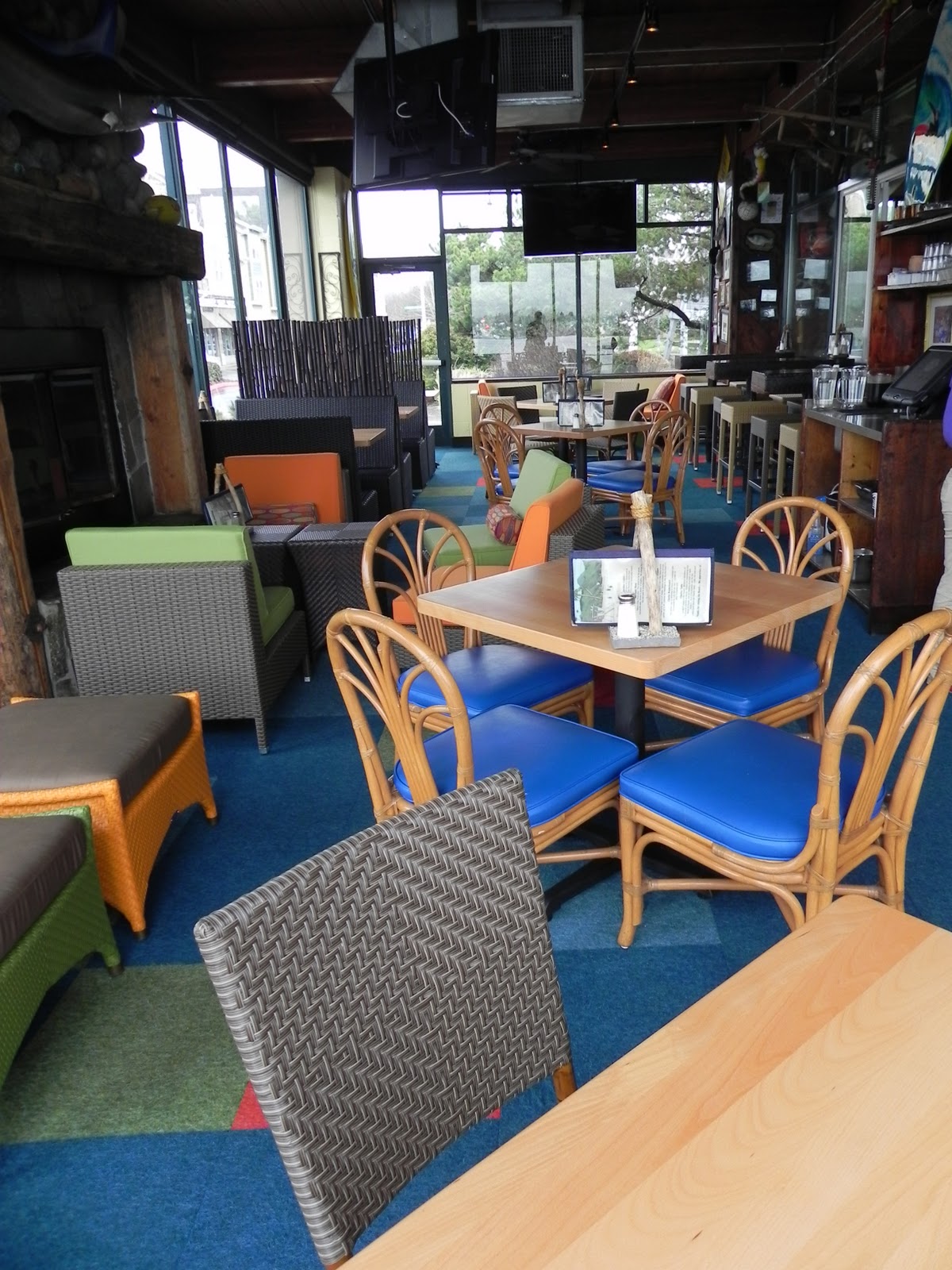 Beaches Restaurant and Bar: January 2012