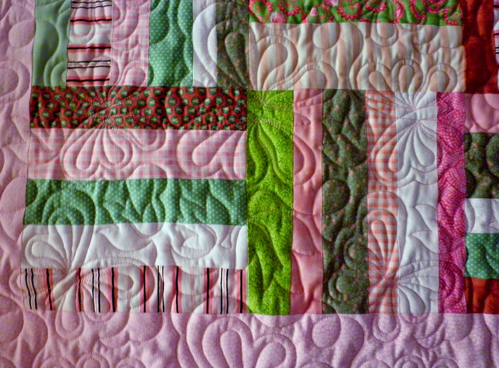 Granny Cats Longarm Quilting Service: Some Charity Edge to Edge