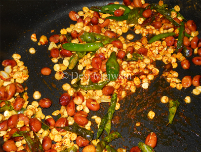 Kara Pori / Spicy Puffed Rice / Crispy Masala Murmura - Desi Mejwani