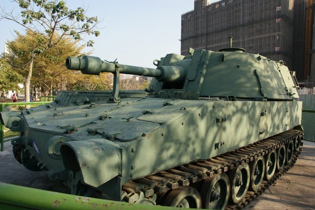 Blair's 軍事,警察及消防攝影: M108 howitzer 自走砲