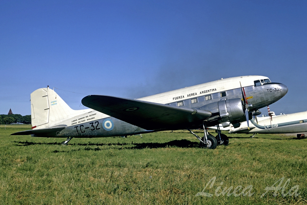 Linea ALA: Douglas DC-3 en Argentina y Chile - fotos