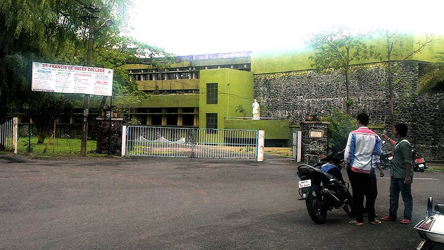 Nagpur Kamptee Trip 2013: St Francis De Sales and Hislop College