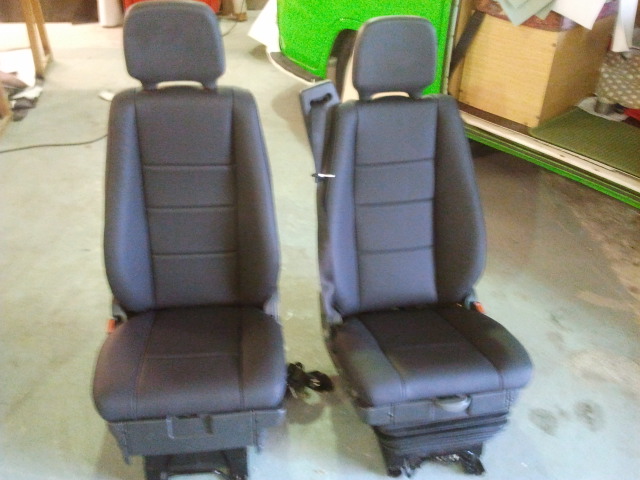 Colin Rouse Auto Trim : Horse box lorry seats