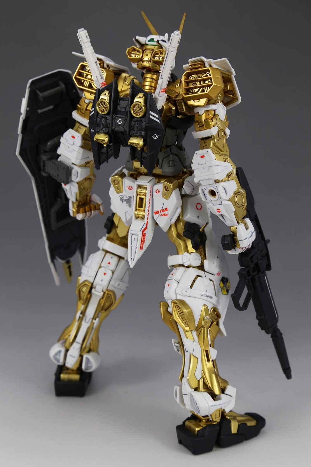 GUNDAM GUY: MG 1/100 Gundam Astray Gold Frame - Painted Build