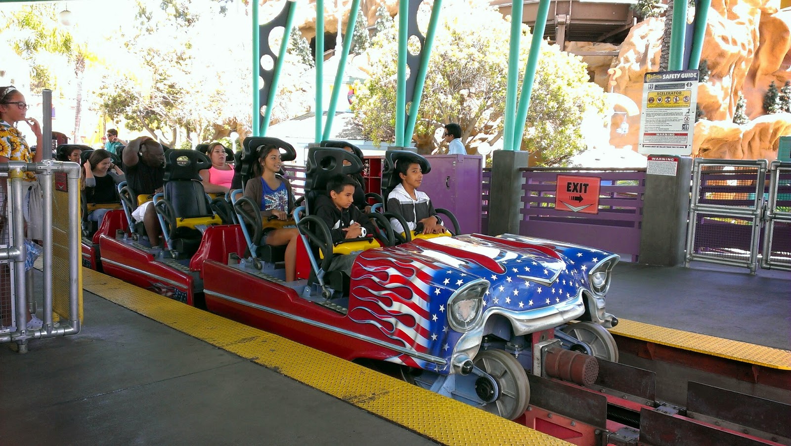 Physics Class Trip at Knott's Berry Farm | Phil's America Exchange Year