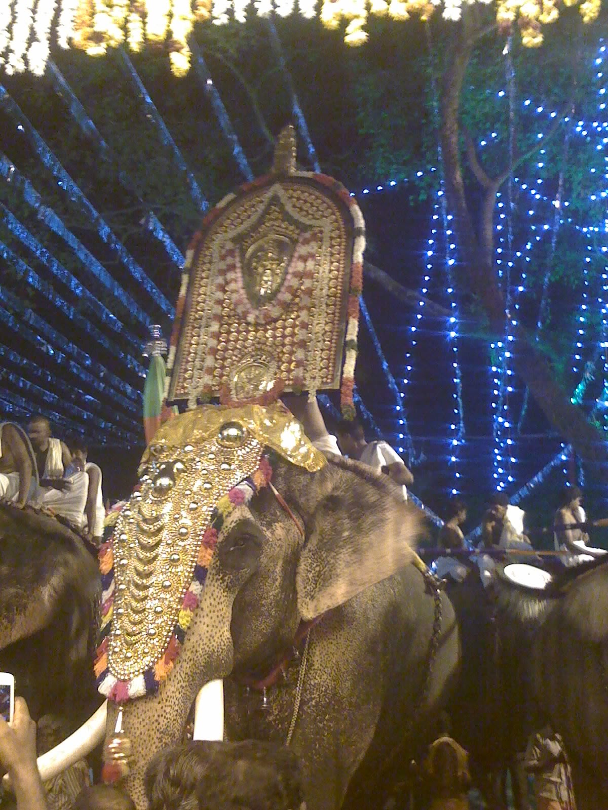 KERALA FESTIVALS: Maradu thalappoli 2013 Photos