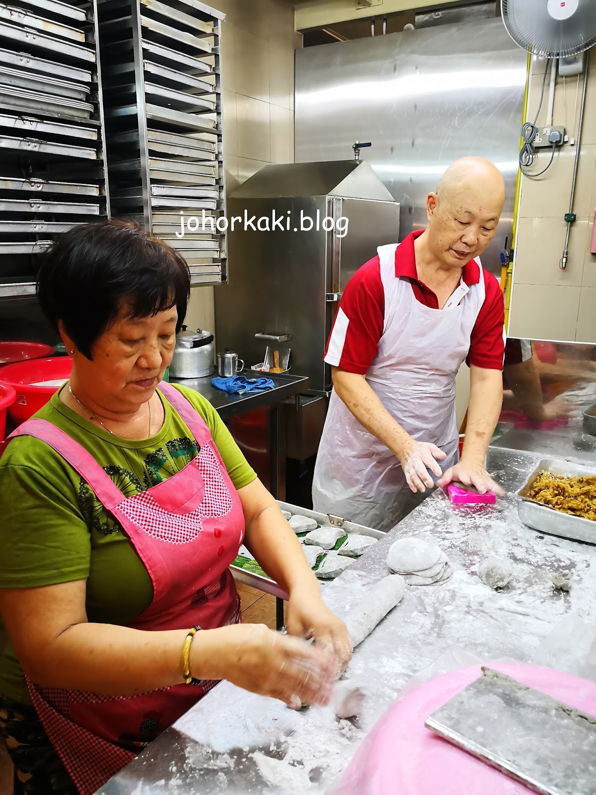 Where to get Hand Made Teochew Kueh in Singapore. At Jalan Kukoh Food ...