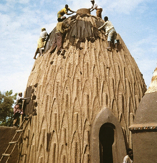 Eugene Ray Architect: MUSGUM CONOID HOUSES IN> FRENCH-AFRICAN CAMEROON