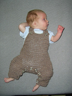 Mauv is Crafty: Crochet dungarees - free pattern!