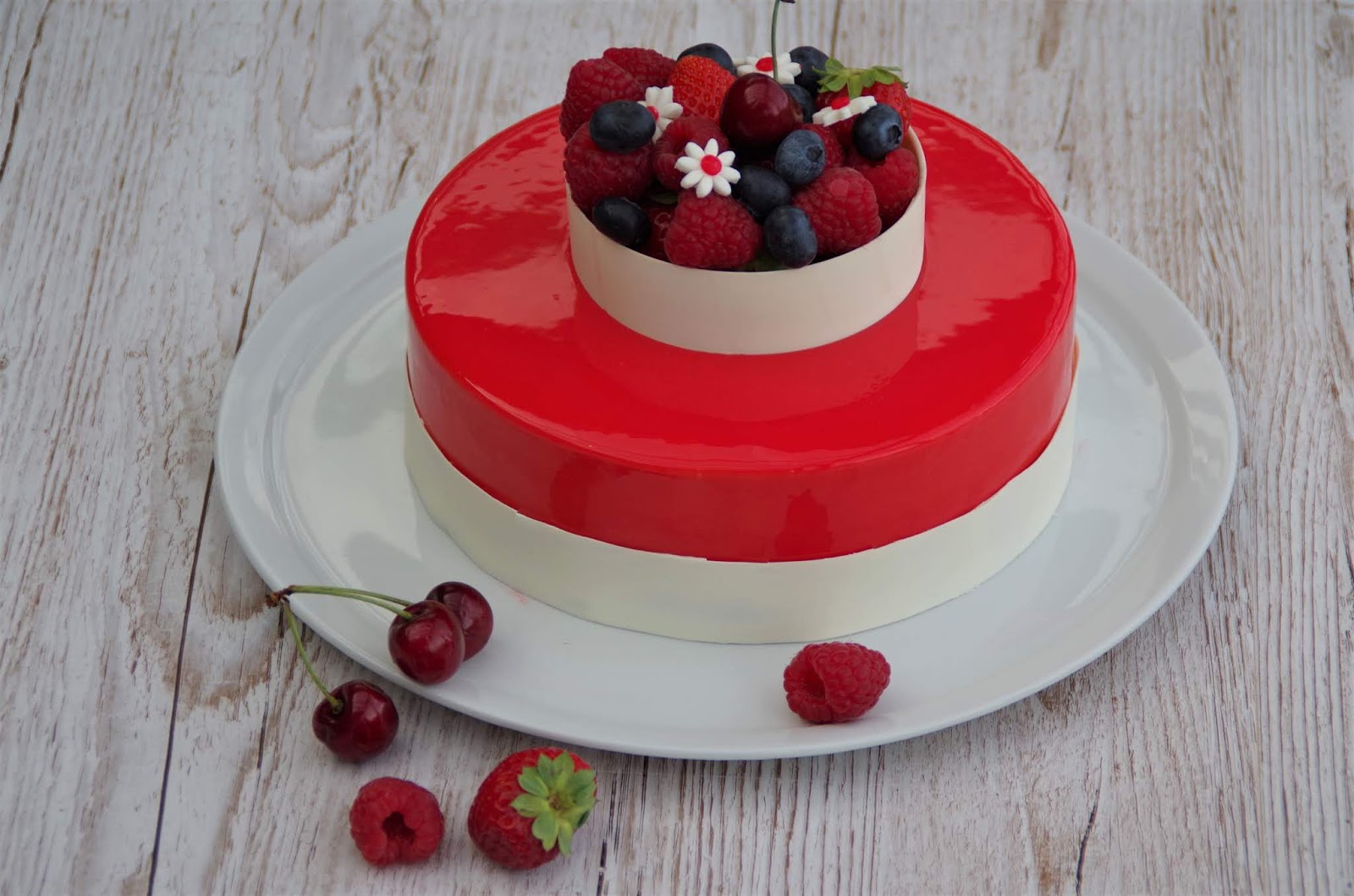 Entremets fruits rouges