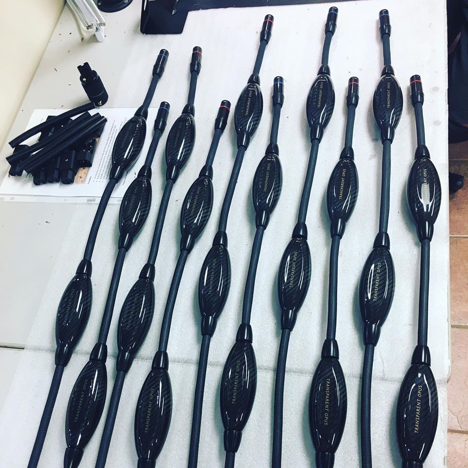 TRANSPARENT CABLE – M & S | Ultimate High-Fidelity