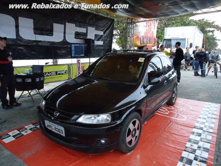 Celta tunado e com ótimo som automotivo - Rebaixados e Tunados