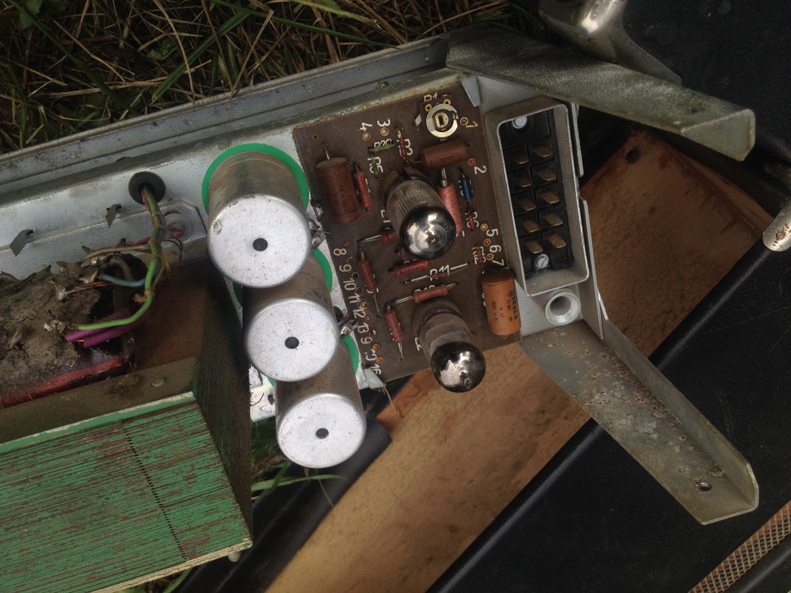 Infrequent Sound [sex.tex] technology: Tesla AUJ-620 Mono Tube ...