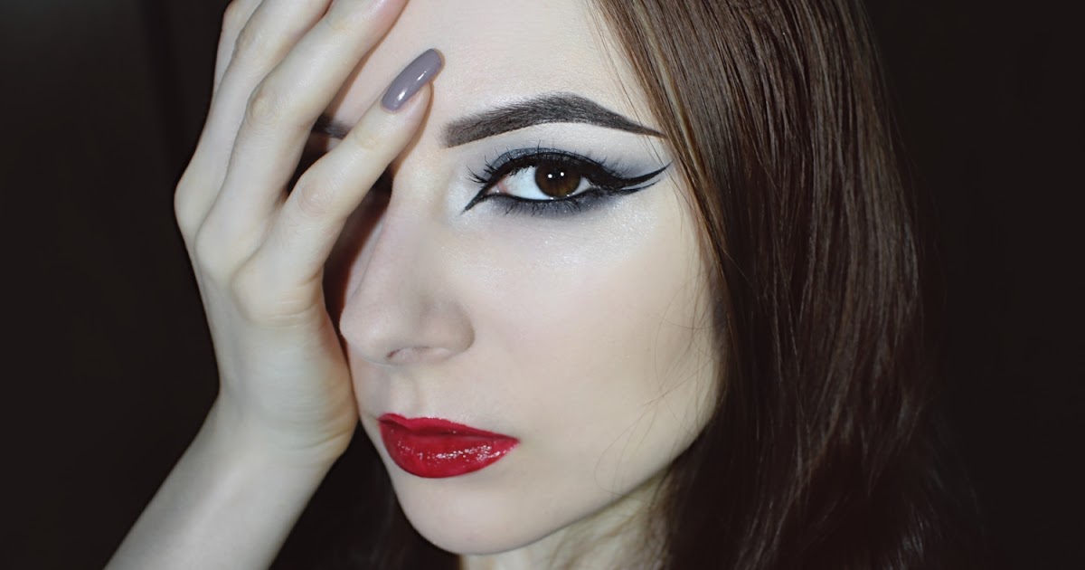 Captivating Goth Smoky Eye with Double Eyeliner | Step-by-Step Makeup ...