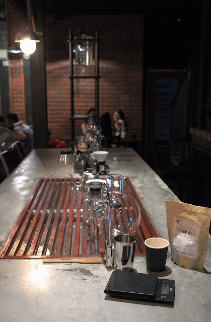 JE TunNel: ARTISAN COFFEE BAR in the Middle of Nowhere!