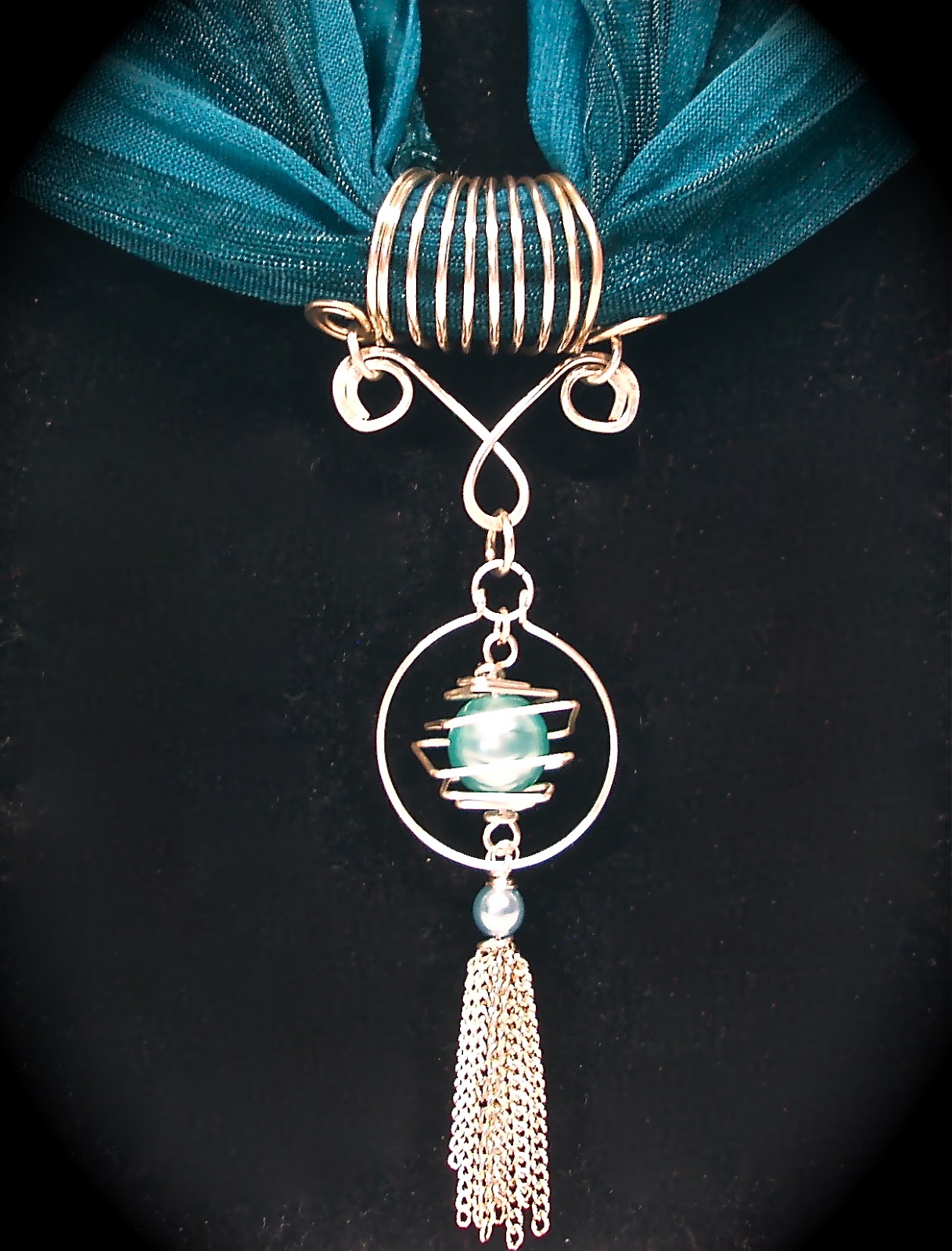 WireWorkers Guild: SCARF PENDANT