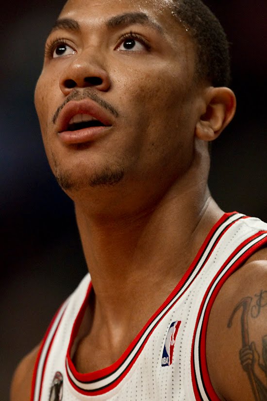 derrick rose gang sign