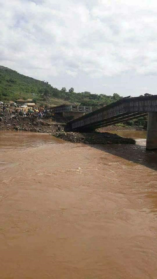 Photos: 1.2 billion shillings bridge collapses in Kenya