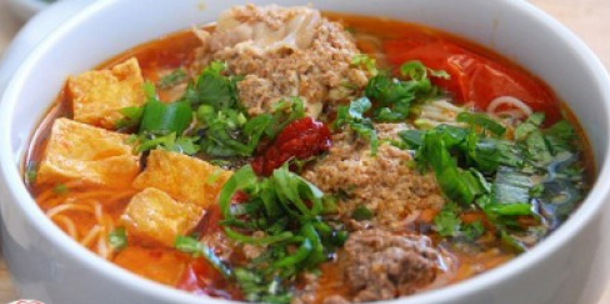 Bun Rieu | Vietnamese Crab Noodle Soup