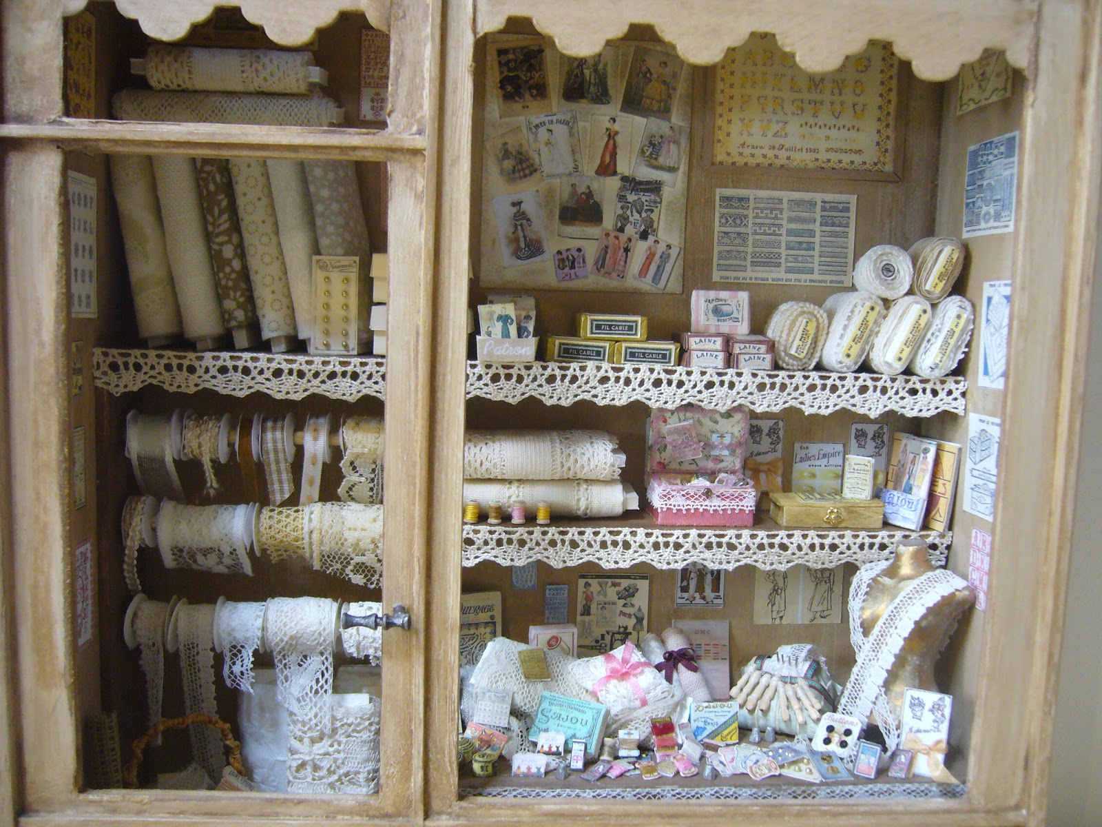LA PASSION MINIATURE D'ISABELLE: Boutique mercerie.