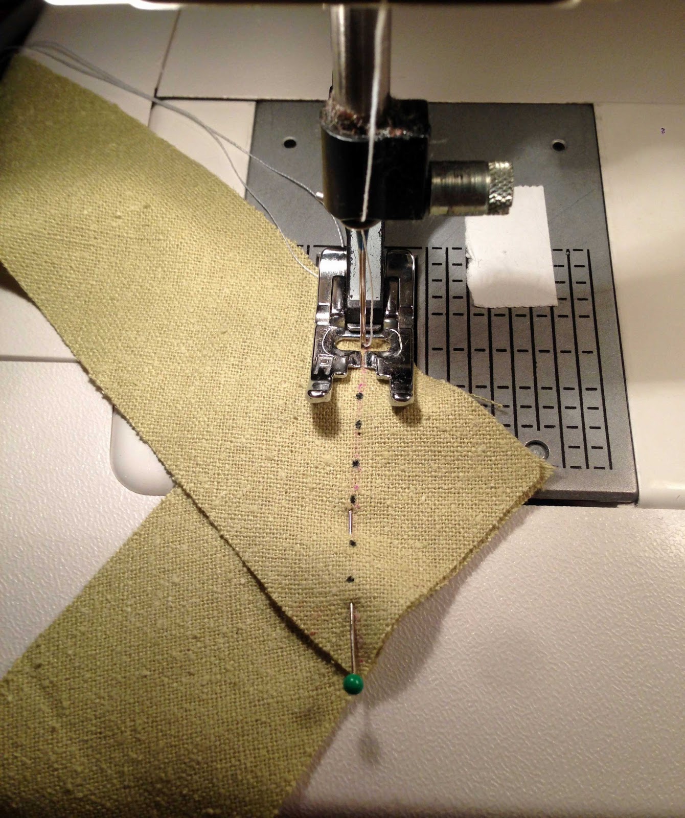 Me Encanta Coser/Enchanted by Sewing: Technicos: Joining Bias Strips