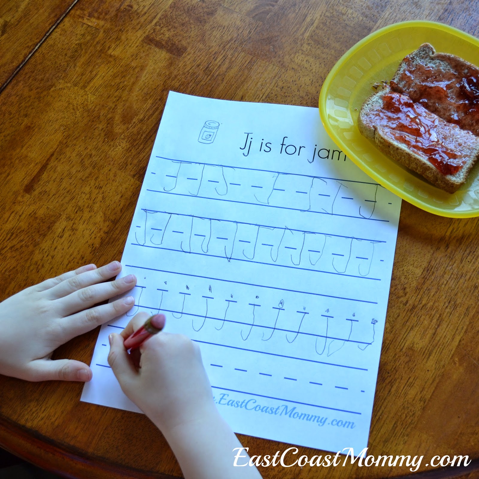 East Coast Mommy: Alphabet Crafts - Letter J