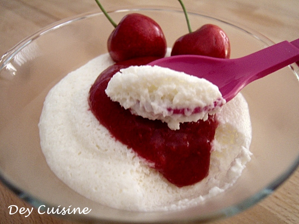 Dey cuisine: Mousse de fromage blanc & coulis de fruits rouges