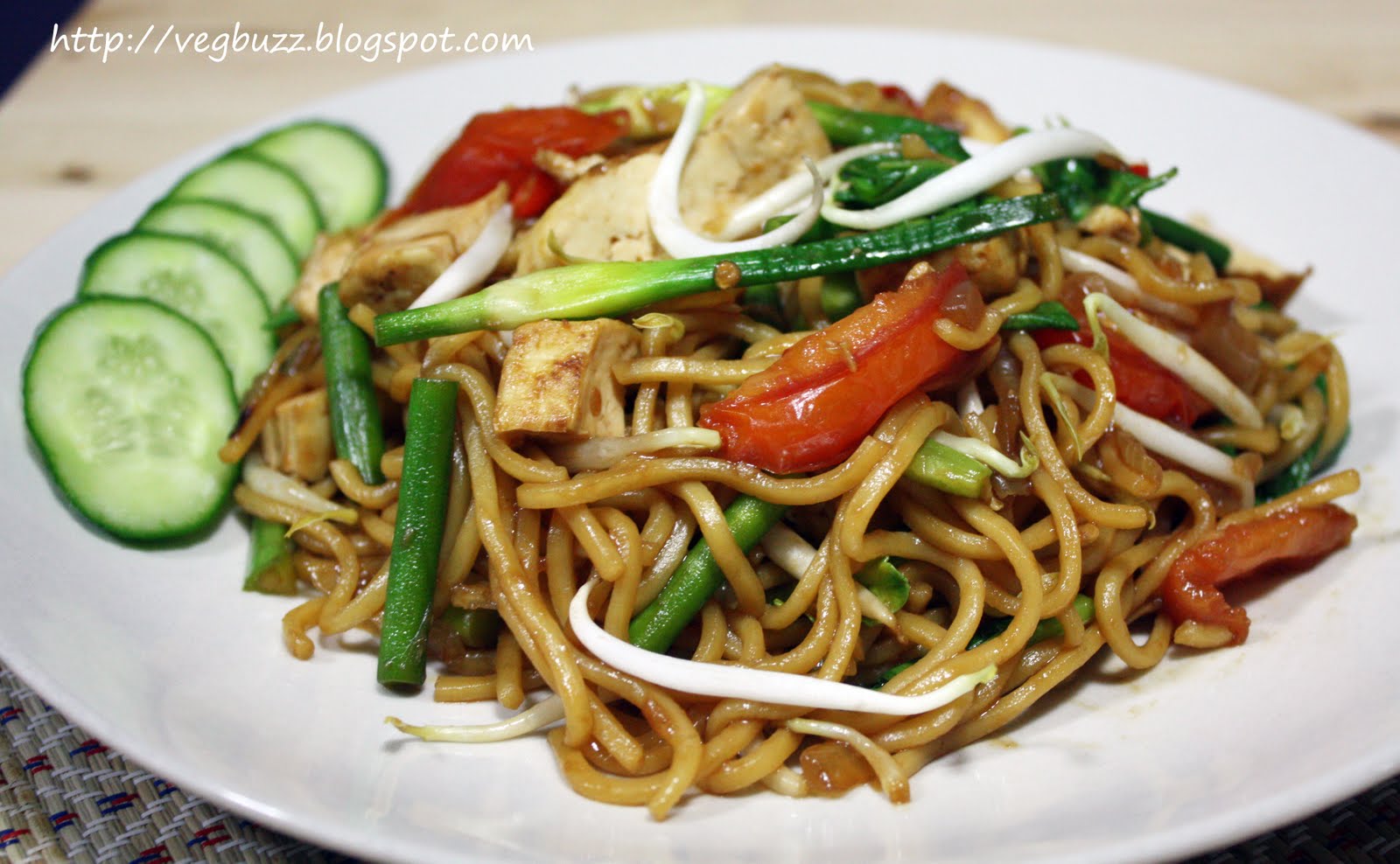 Vegan-Love-Food: Easy Indonesian Mee Goreng