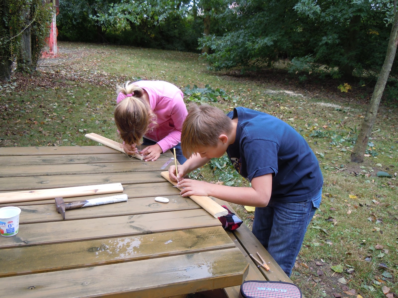Veelvlakken timmeren op hout | Leefschool Dagpauwoog