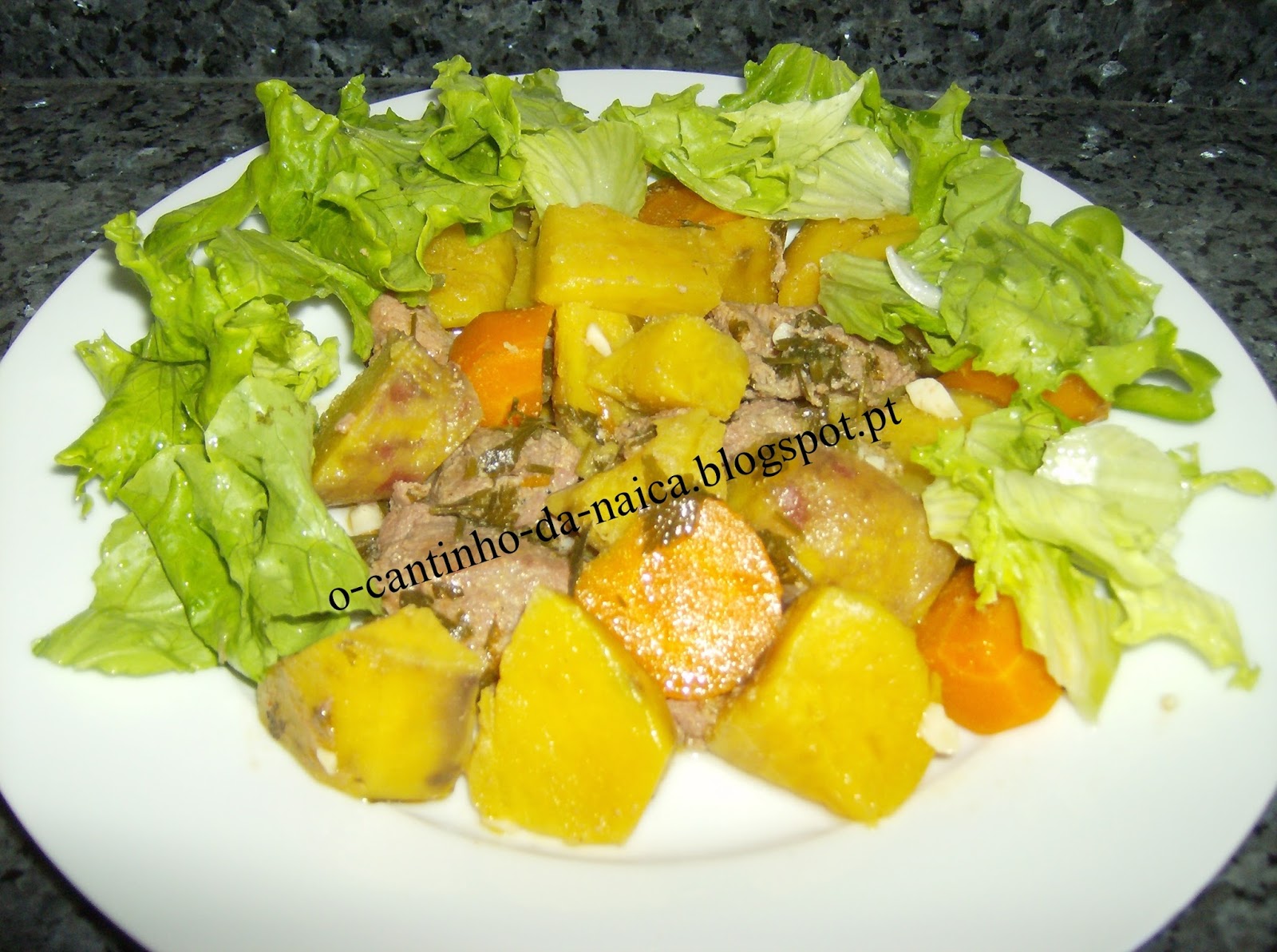 O Cantinho da Naica: Estufado Algarvio