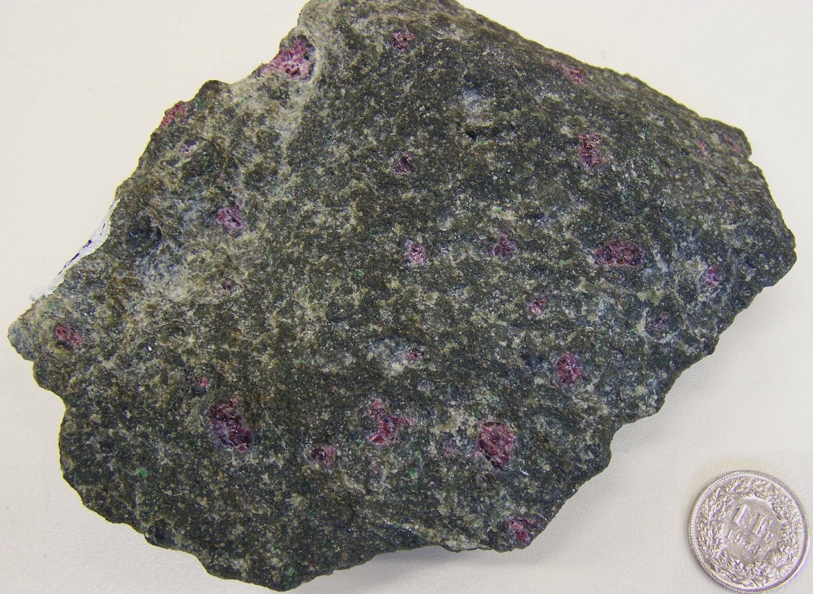 L'angolo della Geologia: Rocce - Peridotite e Dunite