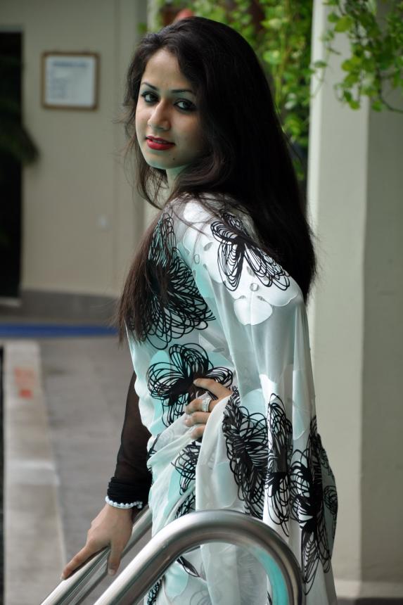 Bangladeshi Actress Model Singer Picture: Faria Actress Hot Model Album 01